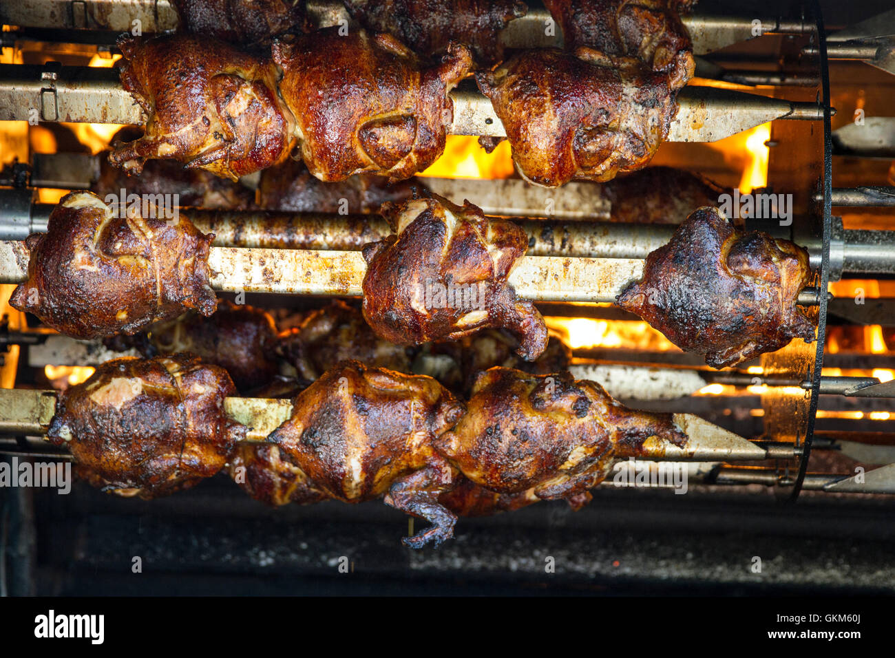 Rotisserie chicken cooking spit Banque de photographies et d’images à ...