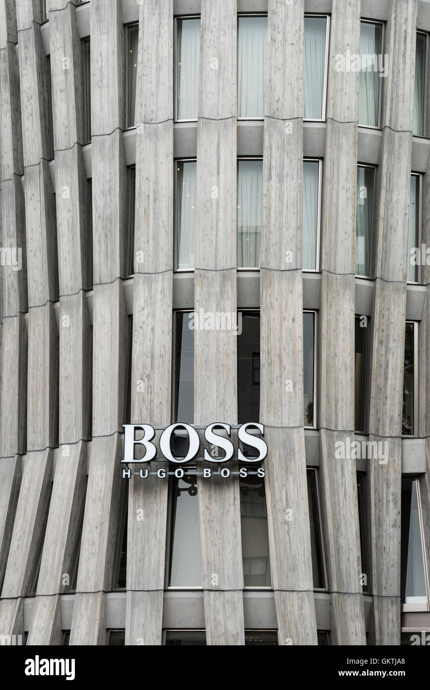 Tokyo boss store Banque de photographies et d’images à haute résolution ...
