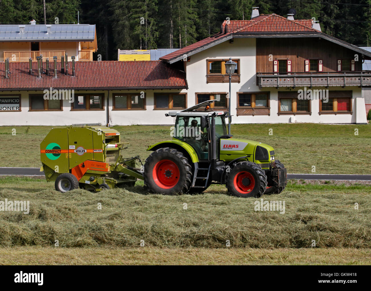 Machines claas Banque de photographies et d’images à haute résolution ...