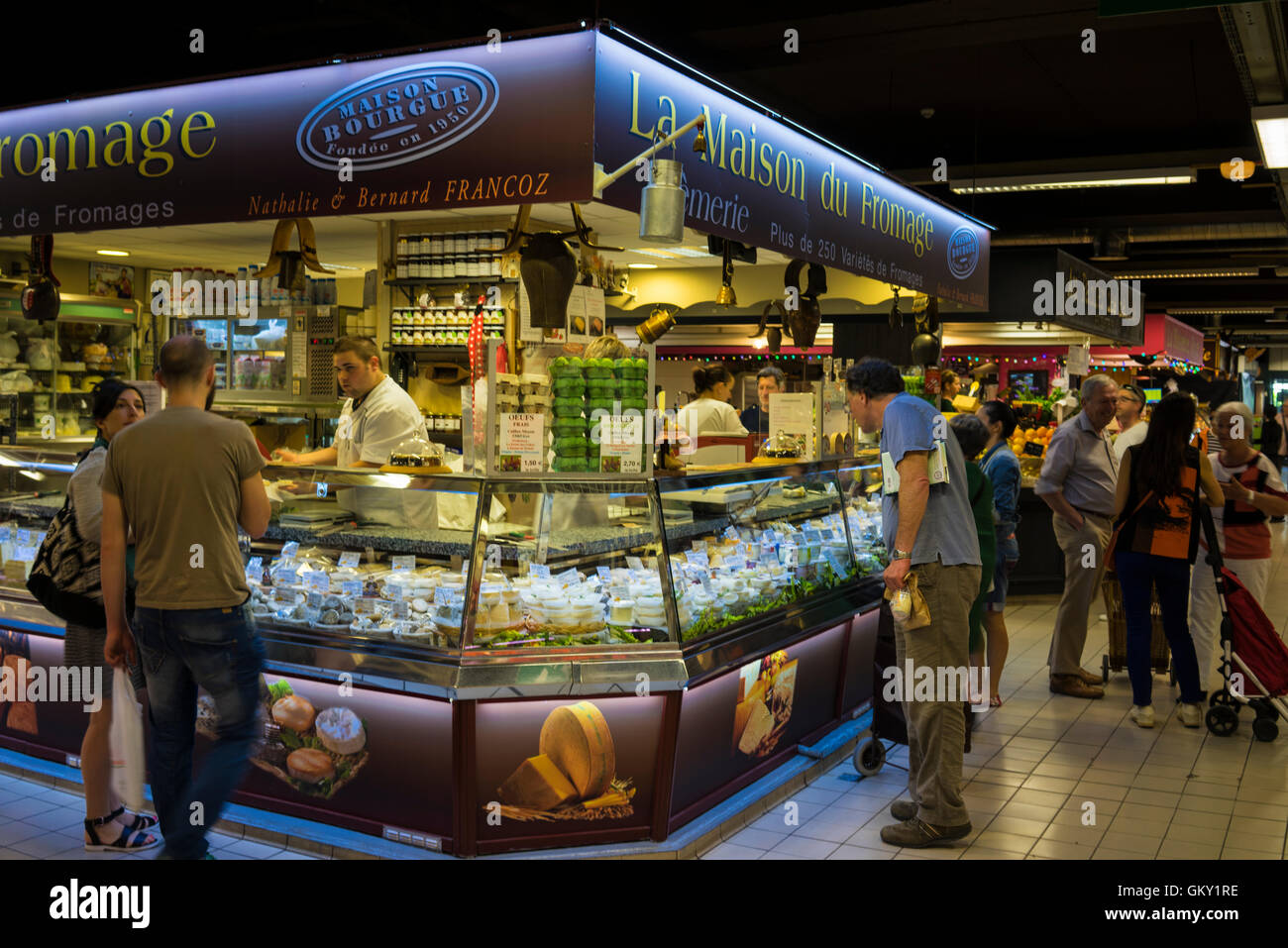 France avignon food market Banque de photographies et d’images à haute ...