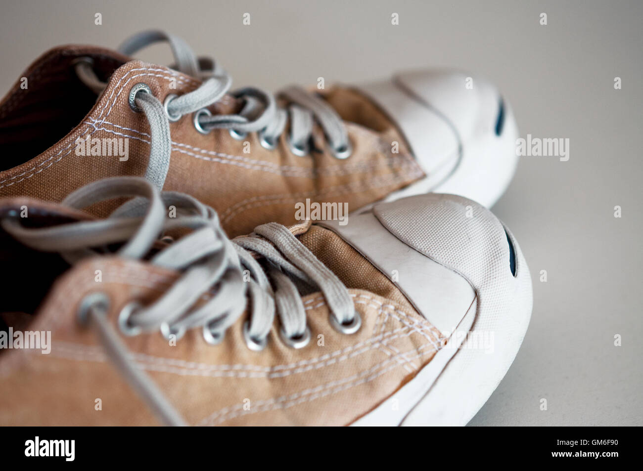 Chaussures snickers Banque de photographies et d’images à haute ...