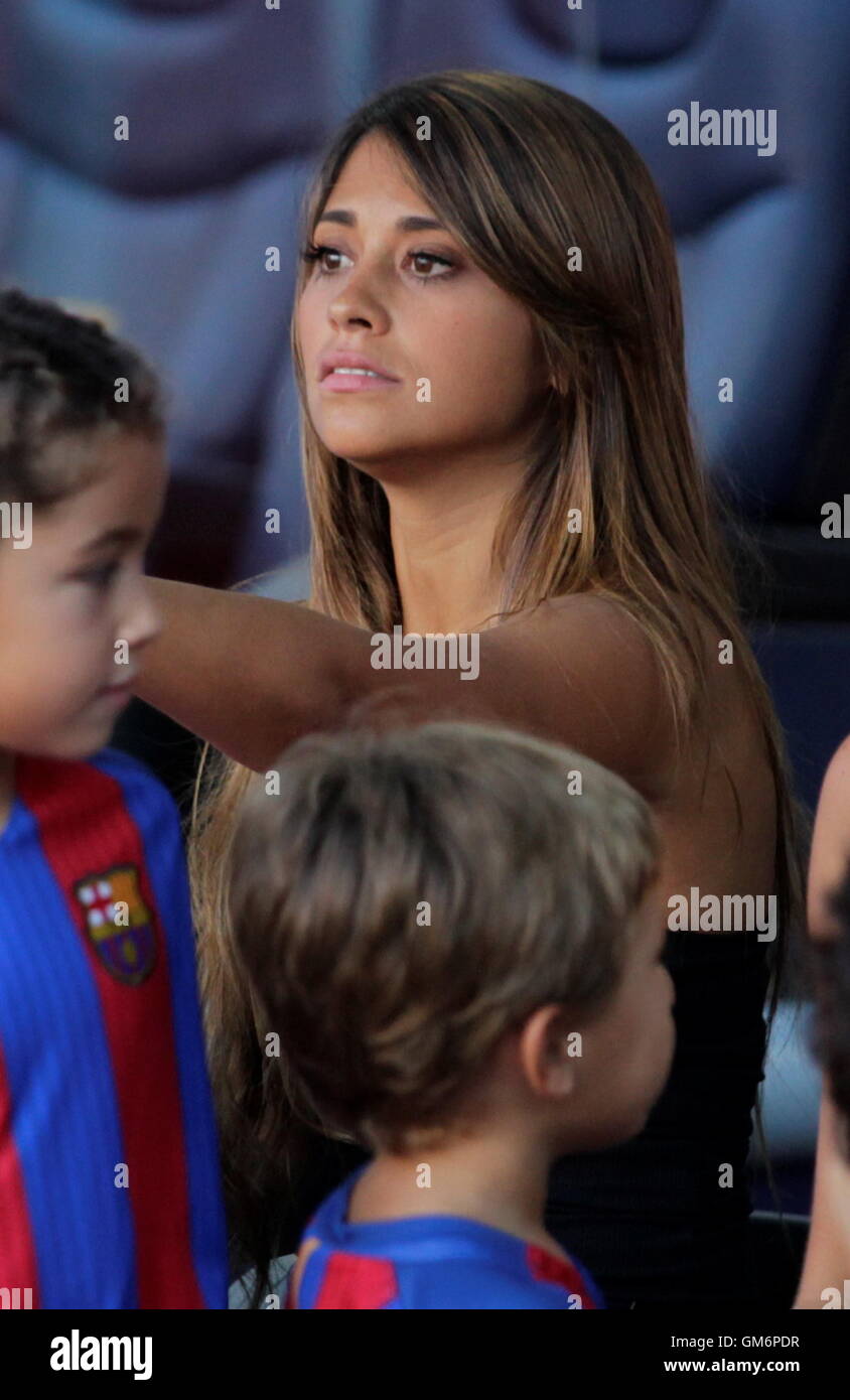Lionel Messi And Antonella Roccuzzo Banque d'image et photos - Alamy