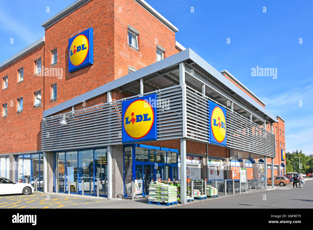 Lidl Store Front Photos & Lidl Store Front Images - Alamy