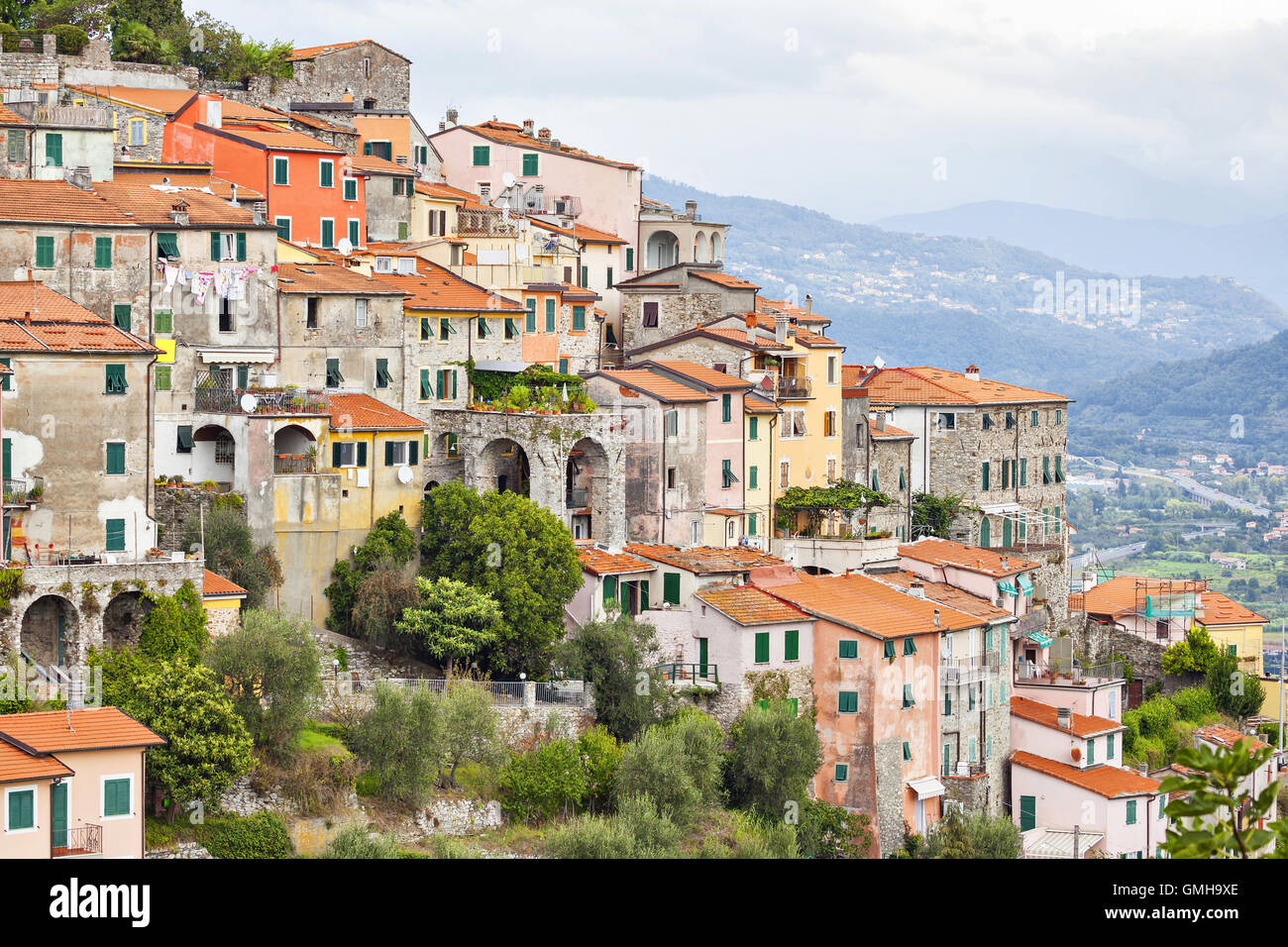 Vezzano ligure Banque de photographies et d’images à haute résolution ...