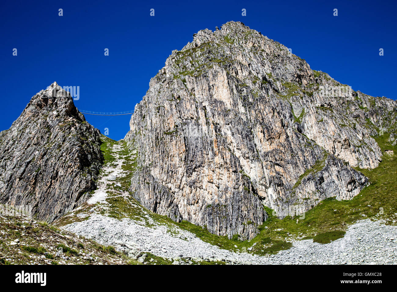 Alpes rocher rochers montagne montagnes pics Banque de photographies et ...