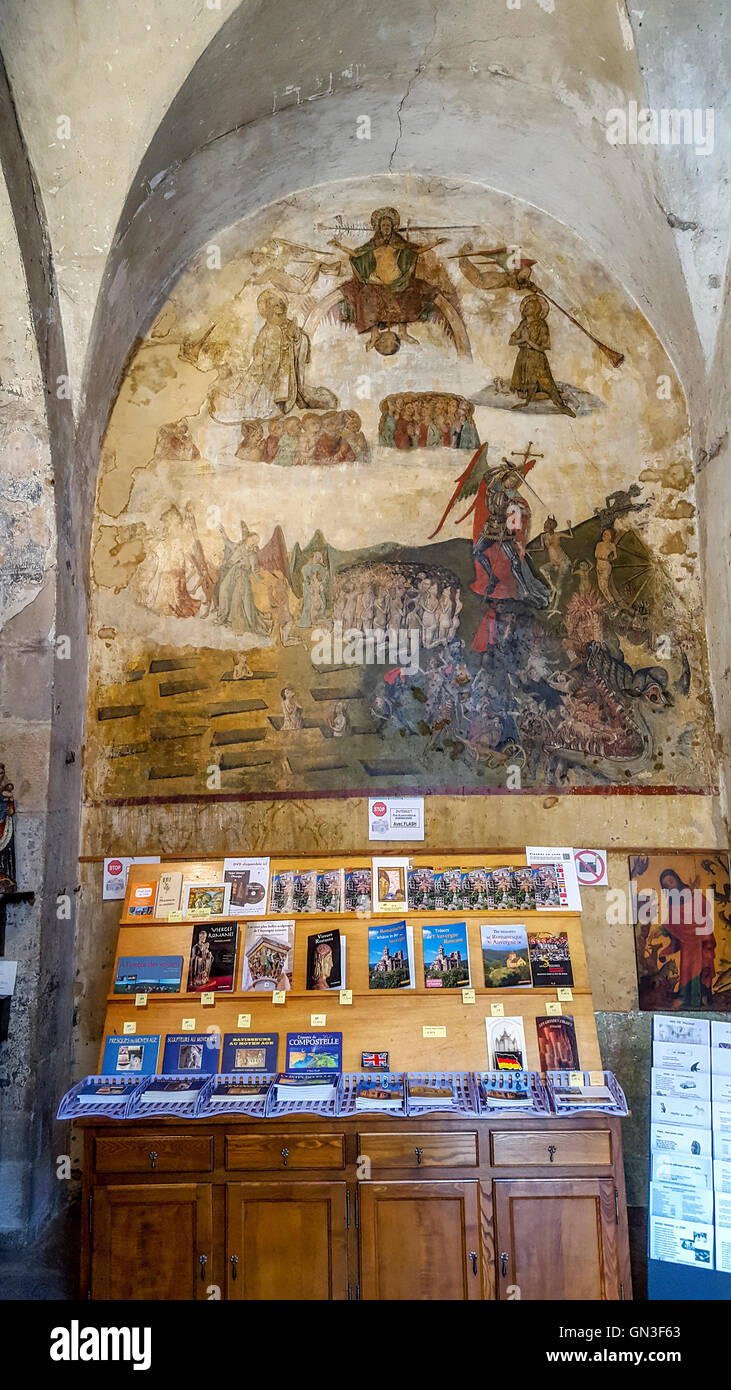 Abbatiale saint austremoine Banque de photographies et d’images à haute ...