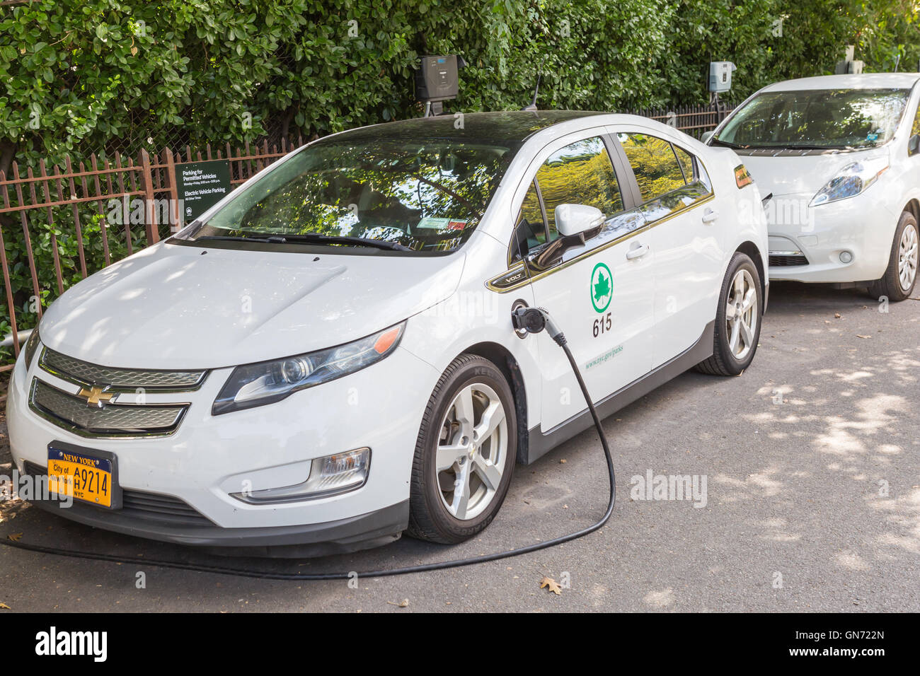 Un service des Parcs de la ville de New York la Chevrolet Volt voiture ...