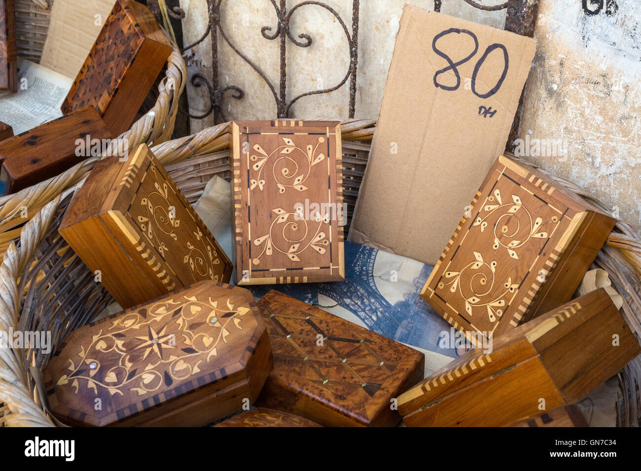 Essaouira, Maroc. Fabriqués à partir de boîtes en bois de thuya Photo ...