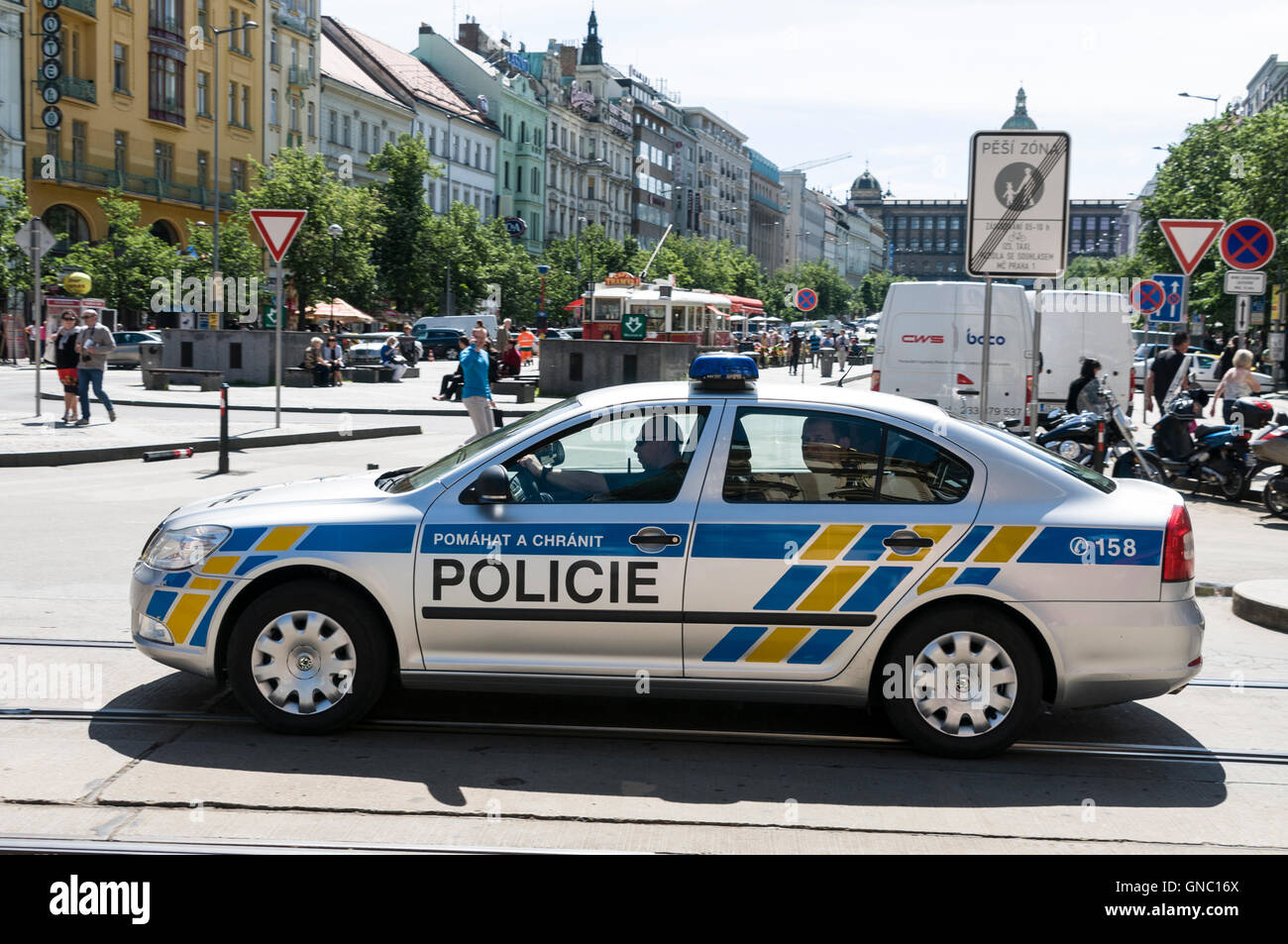 Czech police Banque de photographies et d’images à haute résolution - Alamy