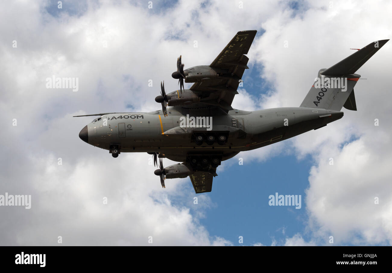 Airbus A400M transporteur entrée en terre à l'aérodrome de Woodbridge ...