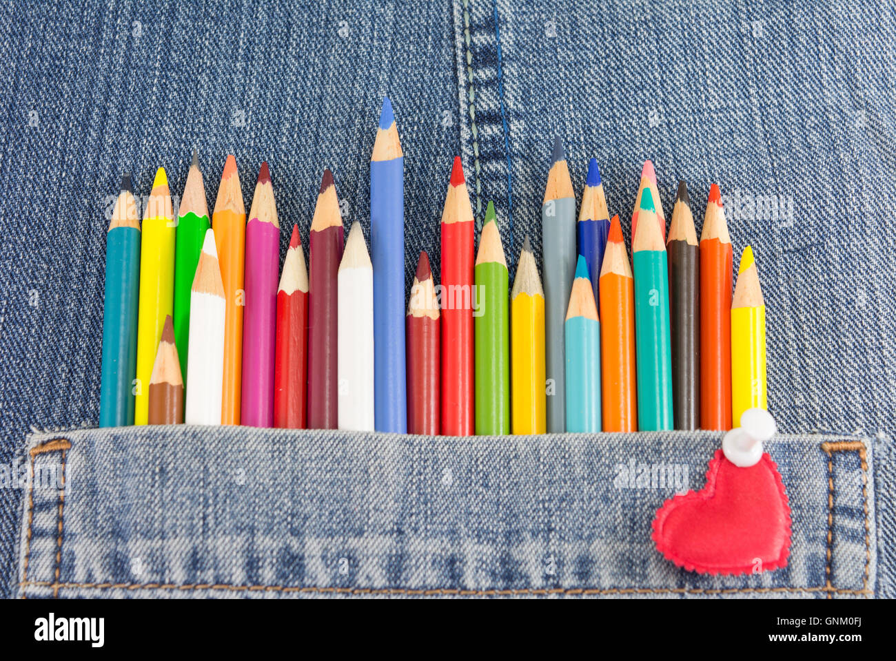 Denim de couleur Banque de photographies et d’images à haute résolution ...