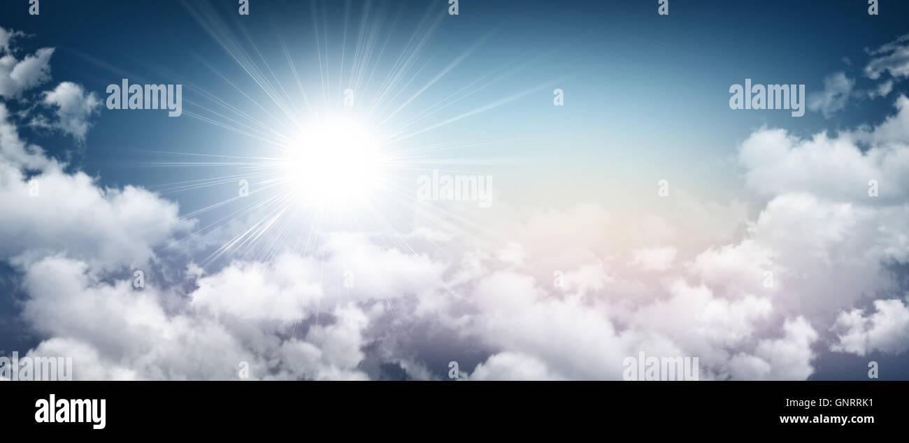 Rayons du soleil traversant les nuages Banque de photographies et d ...
