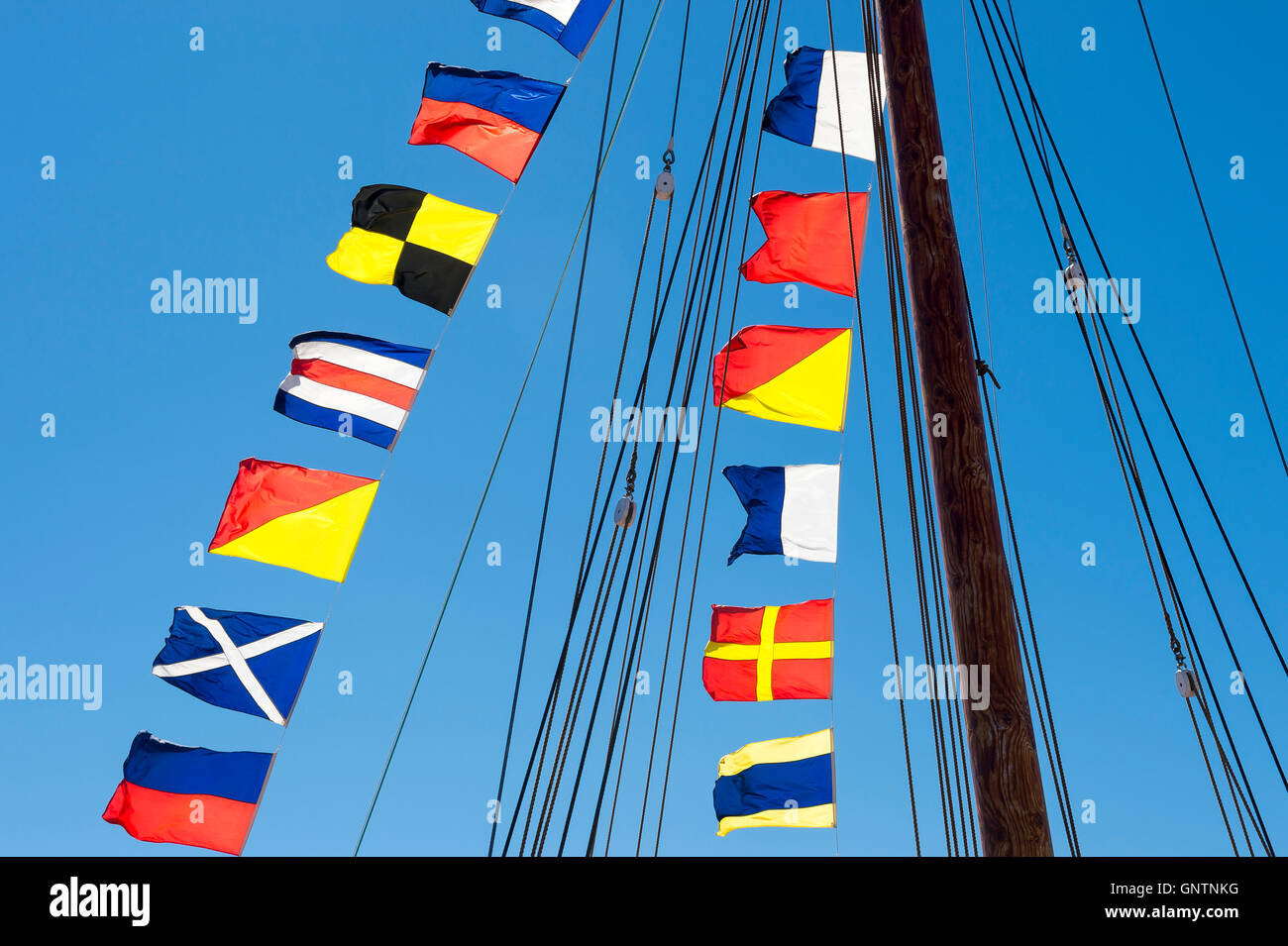 Drapeaux pour voiliers Banque de photographies et d’images à haute ...