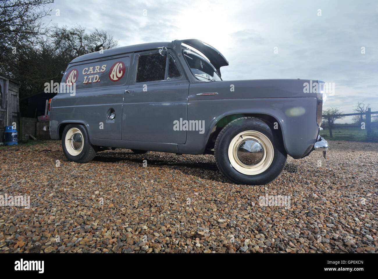 Classic Ford Thames van depuis les années 1960 Photo Stock - Alamy