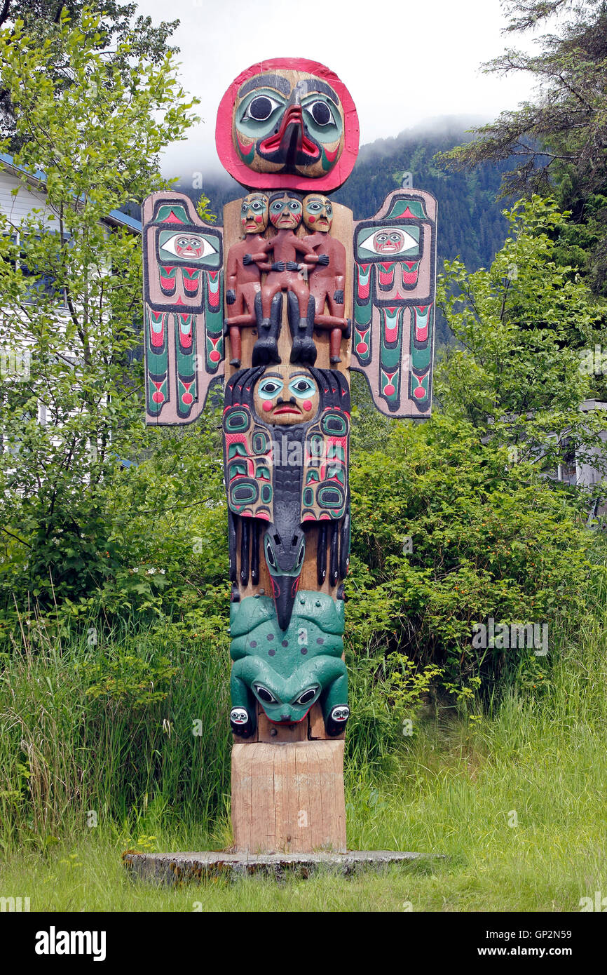 Tlingit Totem Pole Banque d'image et photos - Alamy
