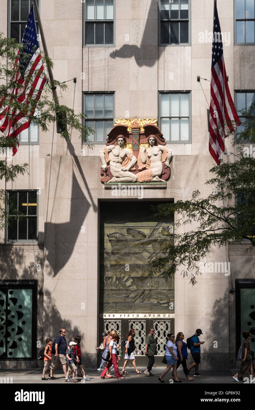 Rockefeller Center International Building, 636 Fifth Avenue, New York ...