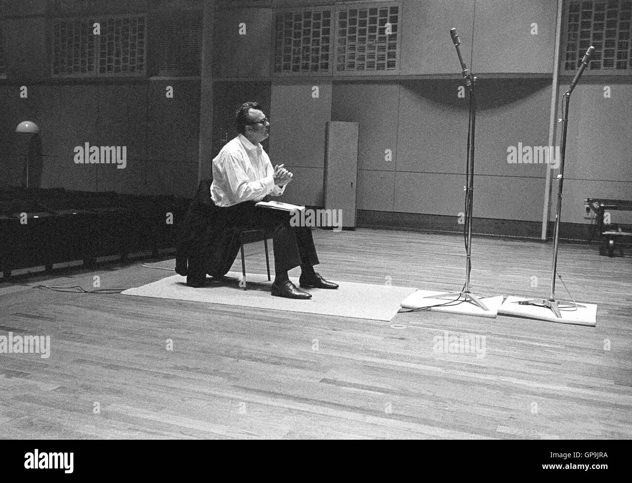 Nicolai gedda opera singer Banque de photographies et d’images à haute ...