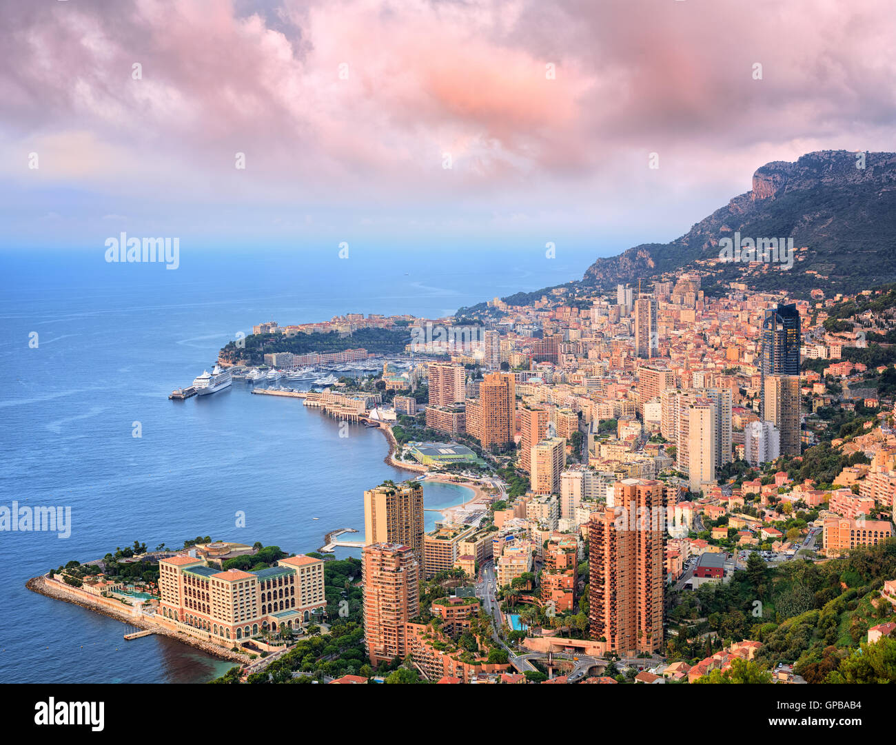 Gratte ciel monaco sunrise Banque de photographies et d’images à haute ...