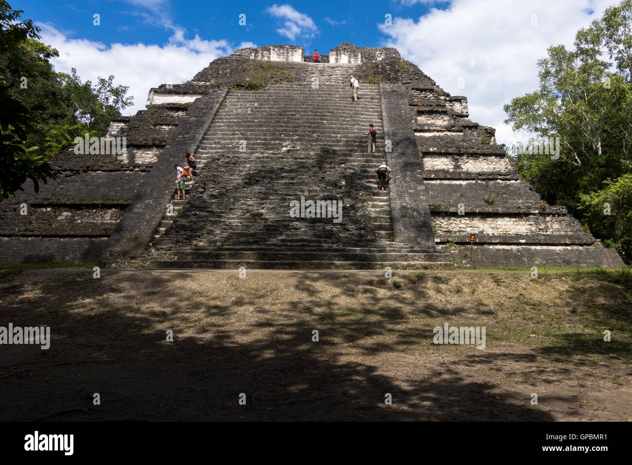 Mundo Perdido ('monde perdu') Pyramide de Tikal, Petén (Guatemala Photo ...