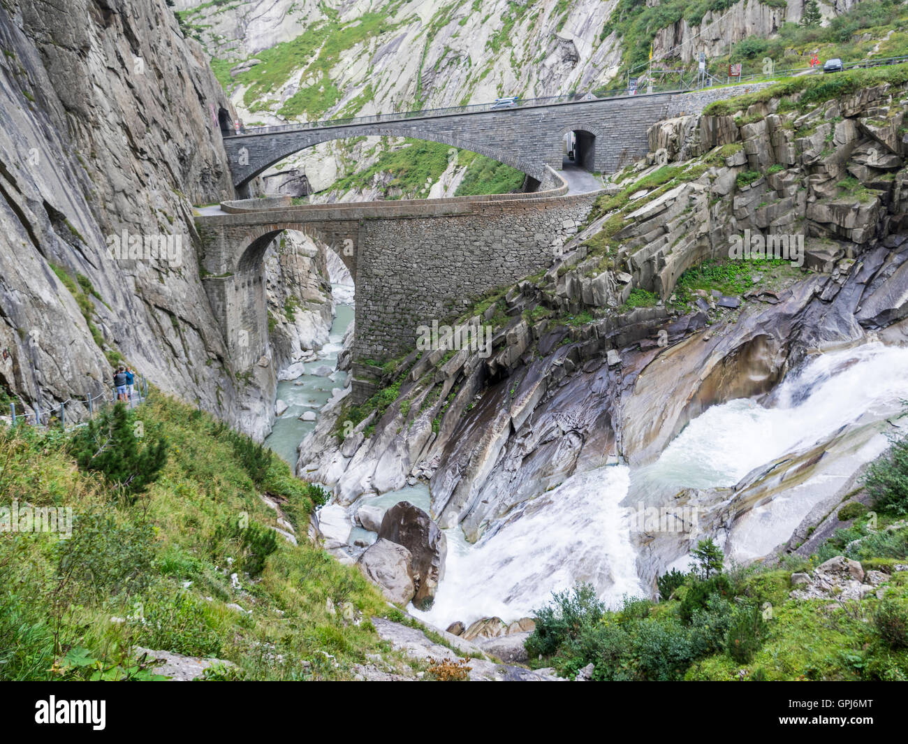 Ancien et nouveau pont, à la fois appelé 'Devil's bridge ...