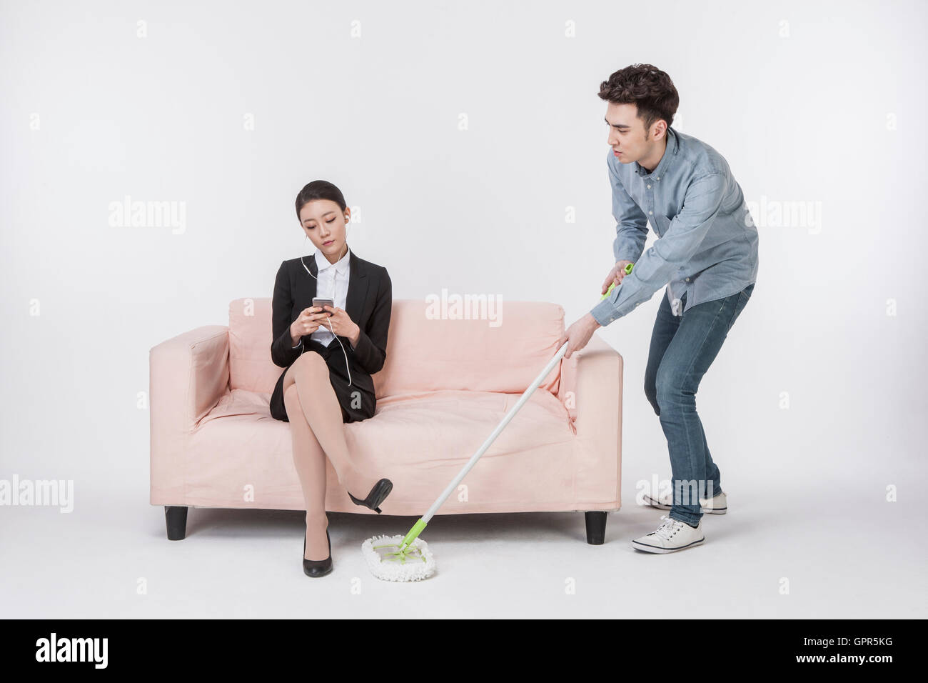 Role reversal couple Banque de photographies et d’images à haute ...