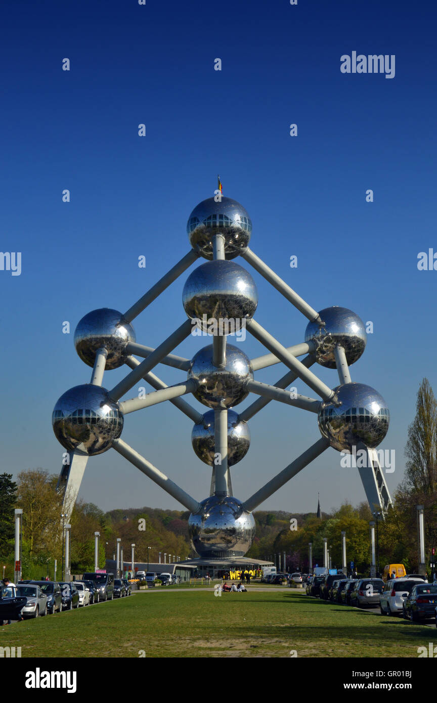 Atomium tower Banque de photographies et d’images à haute résolution ...