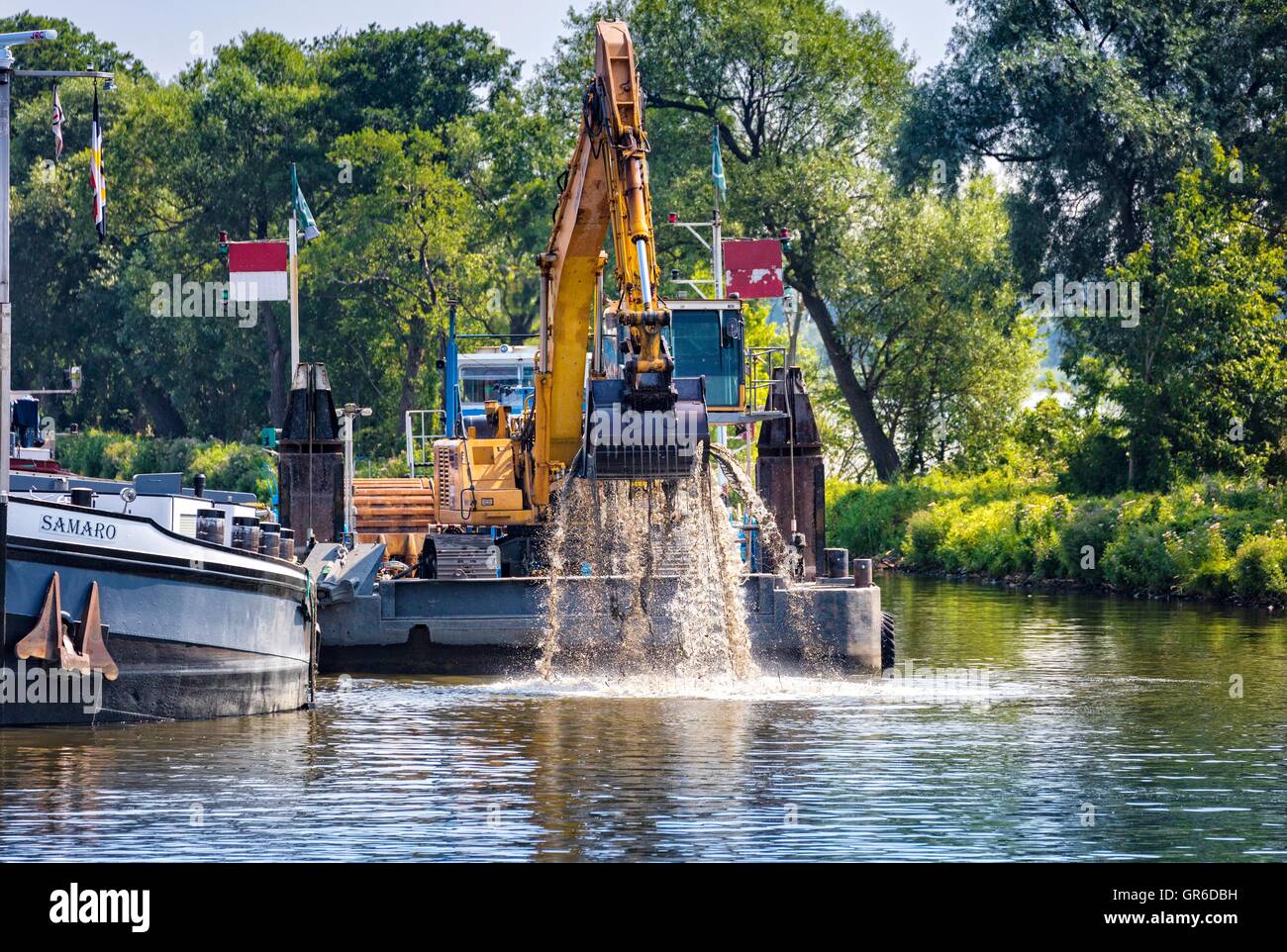 Dragage hydrodynamique Banque de photographies et d’images à haute ...