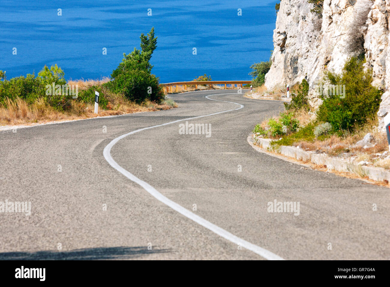 Route sinueuse sinueuse Banque de photographies et d’images à haute ...