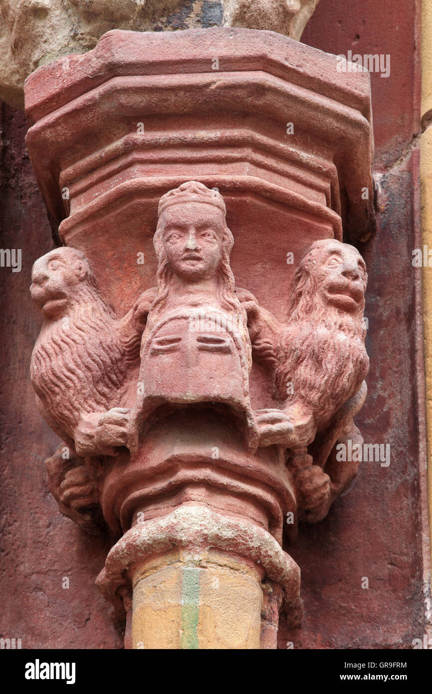 Colonne gothique Banque de photographies et d’images à haute résolution ...