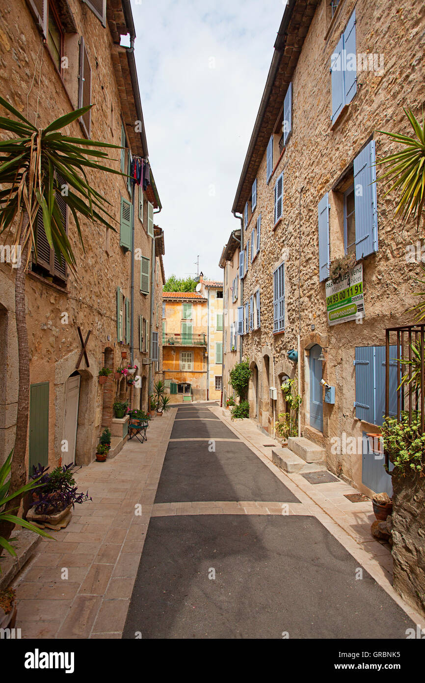 Scène de marché de rue à Valbonne, Grasse, France Photo Stock - Alamy