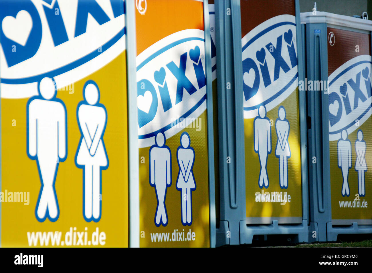 Dixi toilet Banque de photographies et d’images à haute résolution - Alamy