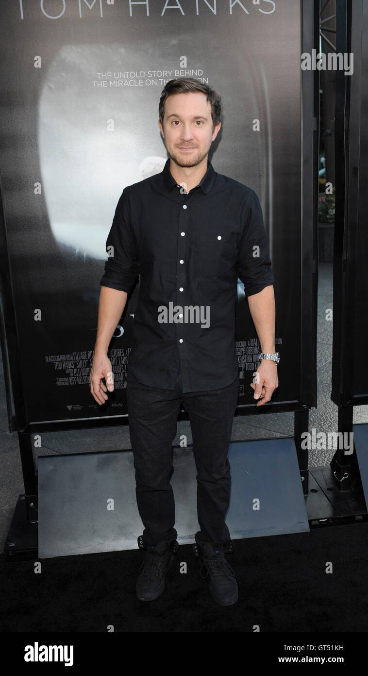 Sam huntington Banque de photographies et d’images à haute résolution ...