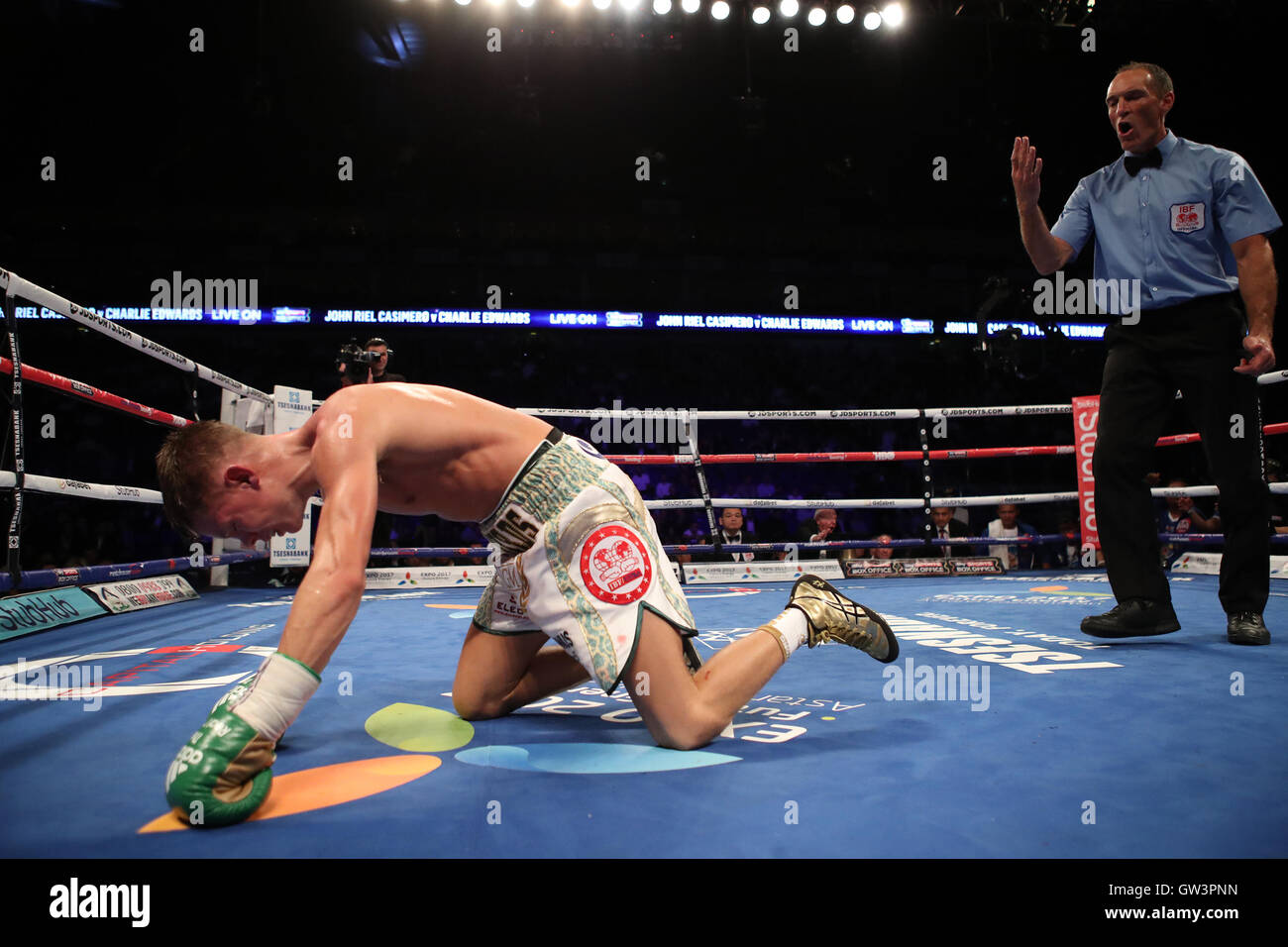 Charlie edwards réagit Banque de photographies et d’images à haute ...