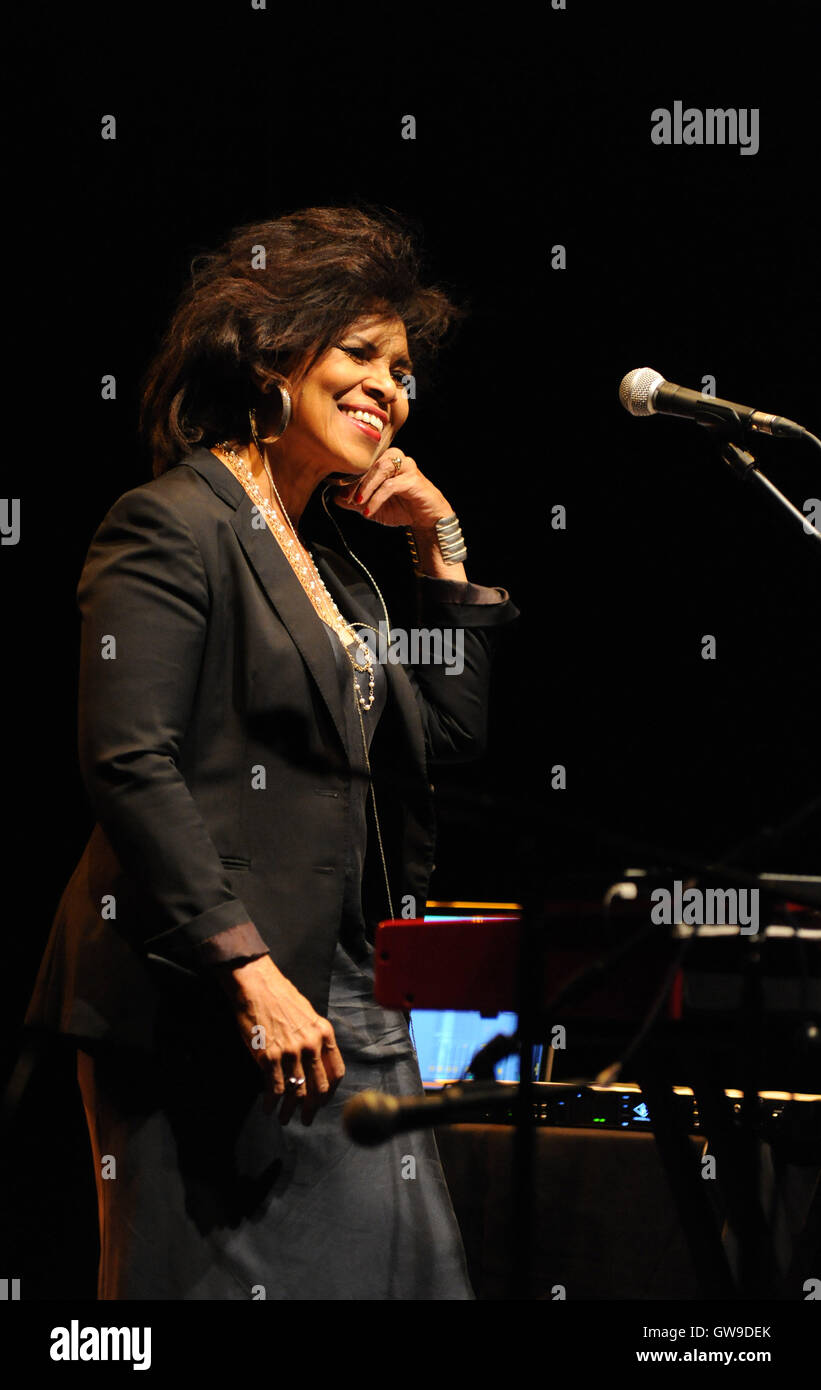 Sharon robinson Banque de photographies et d’images à haute résolution ...