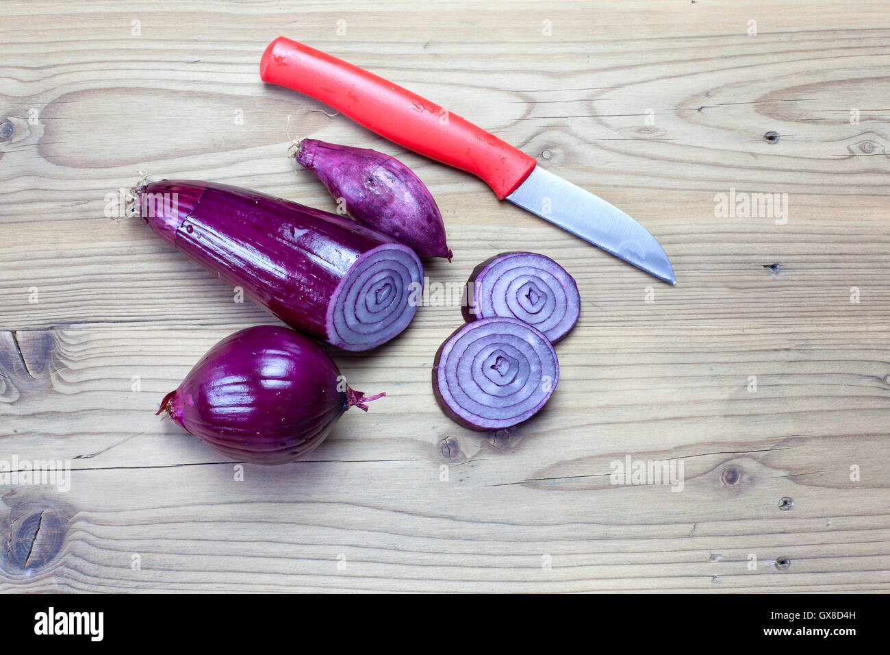 Oignons rouges Banque de photographies et d’images à haute résolution ...