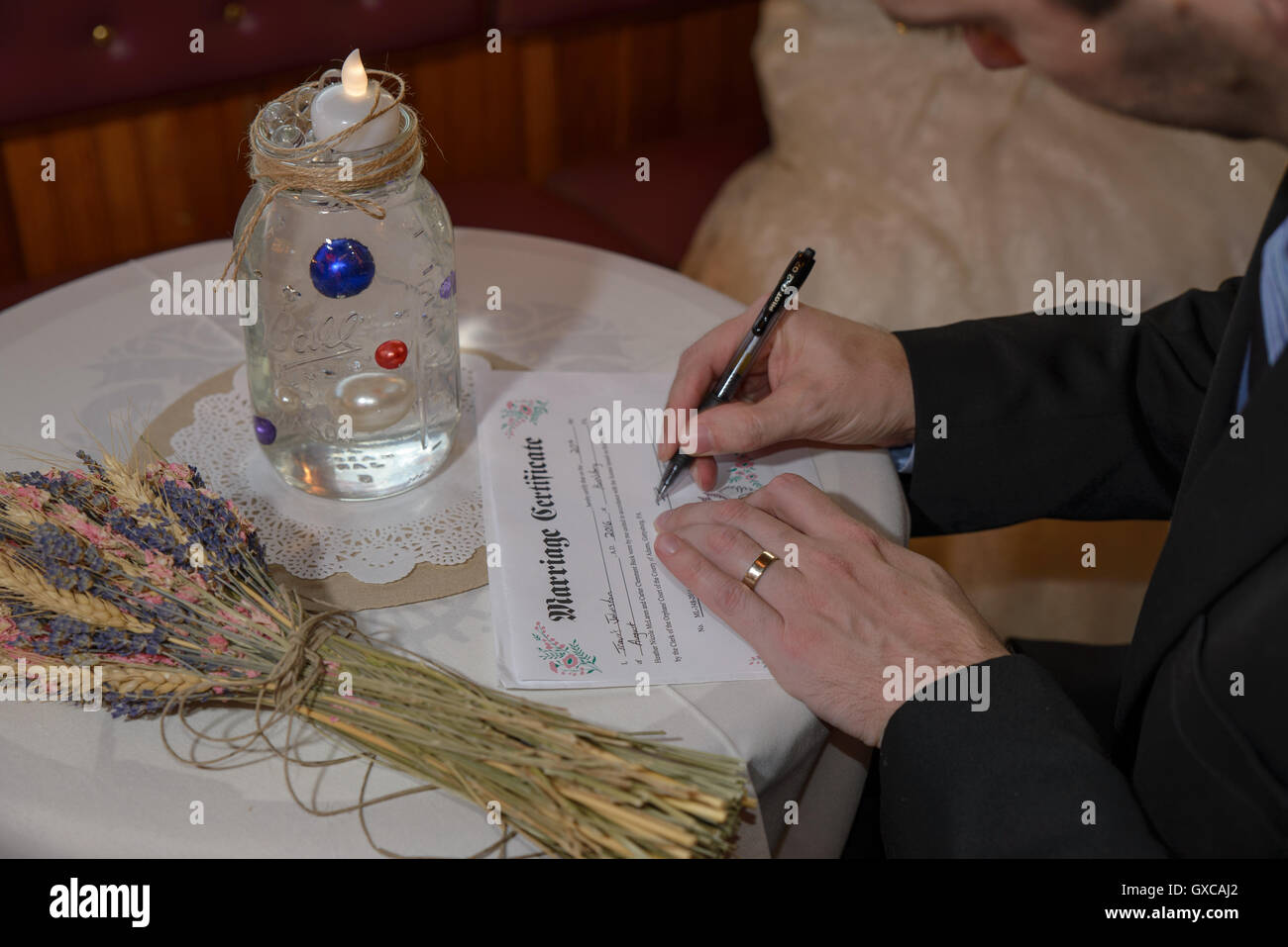 Certificat de mariage Banque de photographies et d’images à haute résolution - Alamy