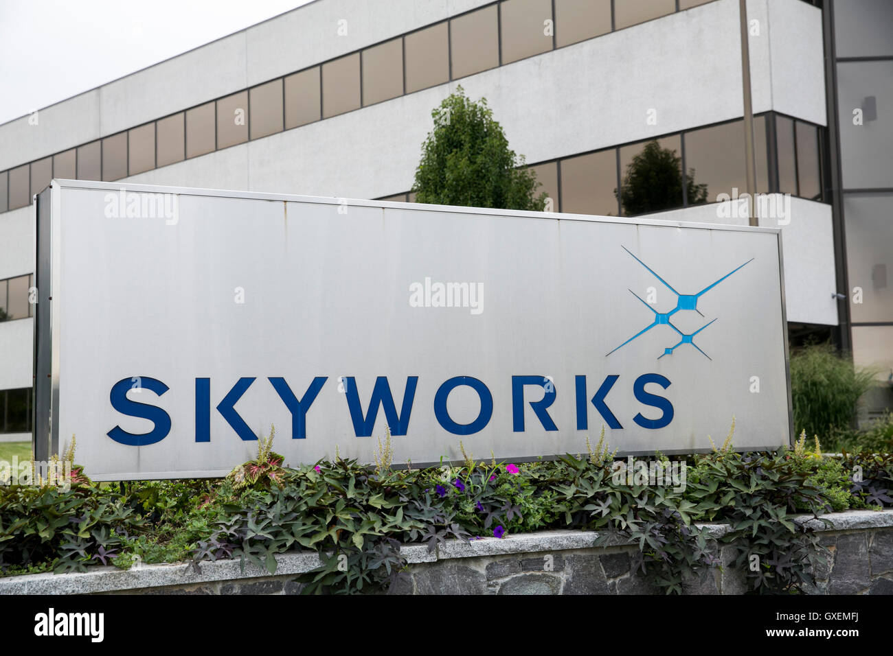 Logo skyworks Banque de photographies et d’images à haute résolution ...