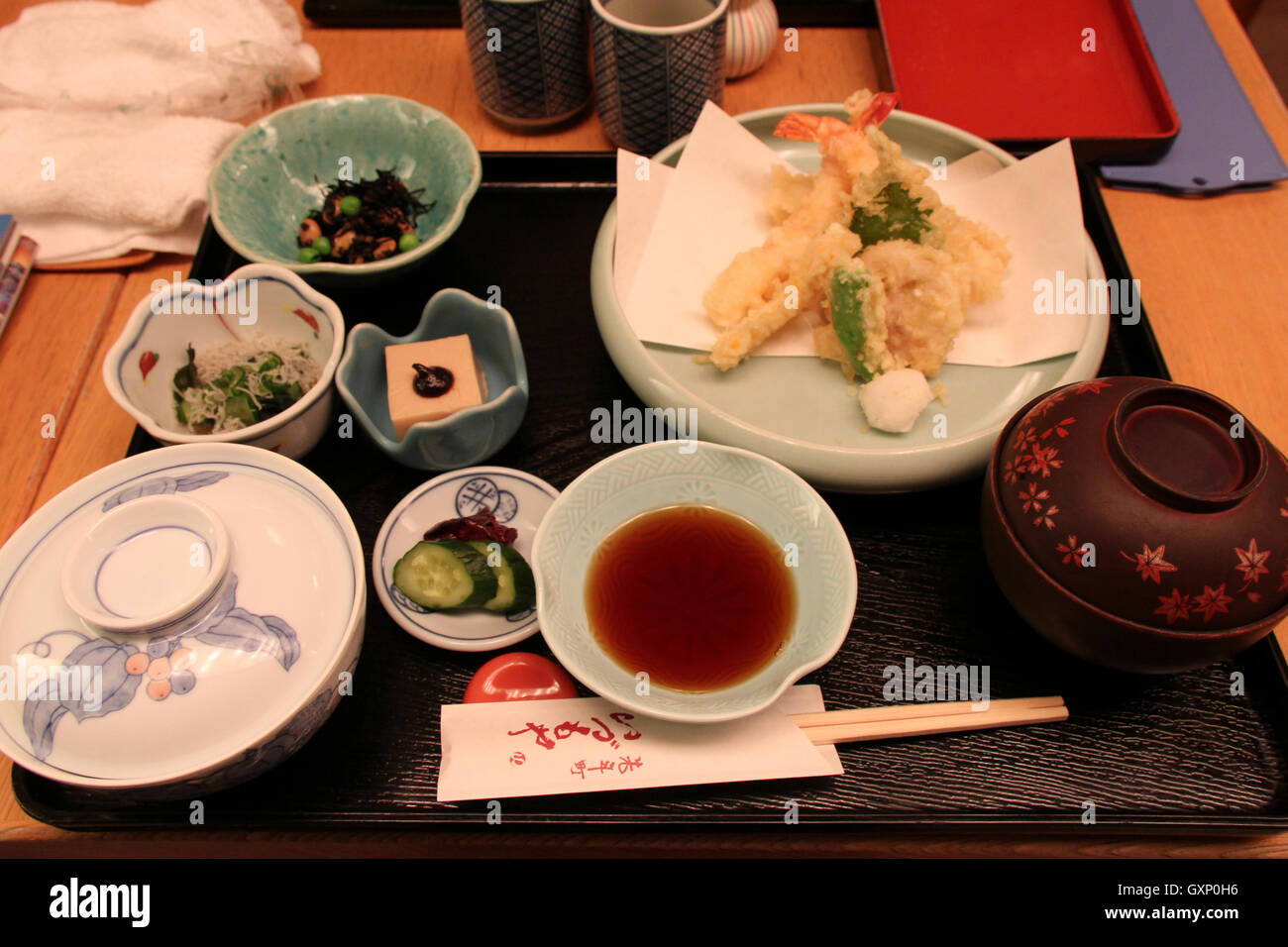 Diner japonais typique Banque de photographies et d’images à haute ...