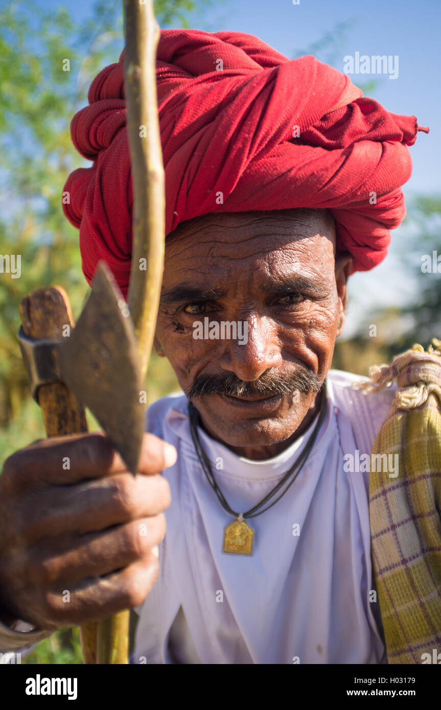 Le turban tient Banque de photographies et d’images à haute résolution ...
