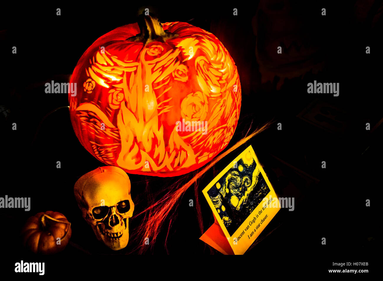 Estatua de vincent van gogh Banque de photographies et d’images à haute ...