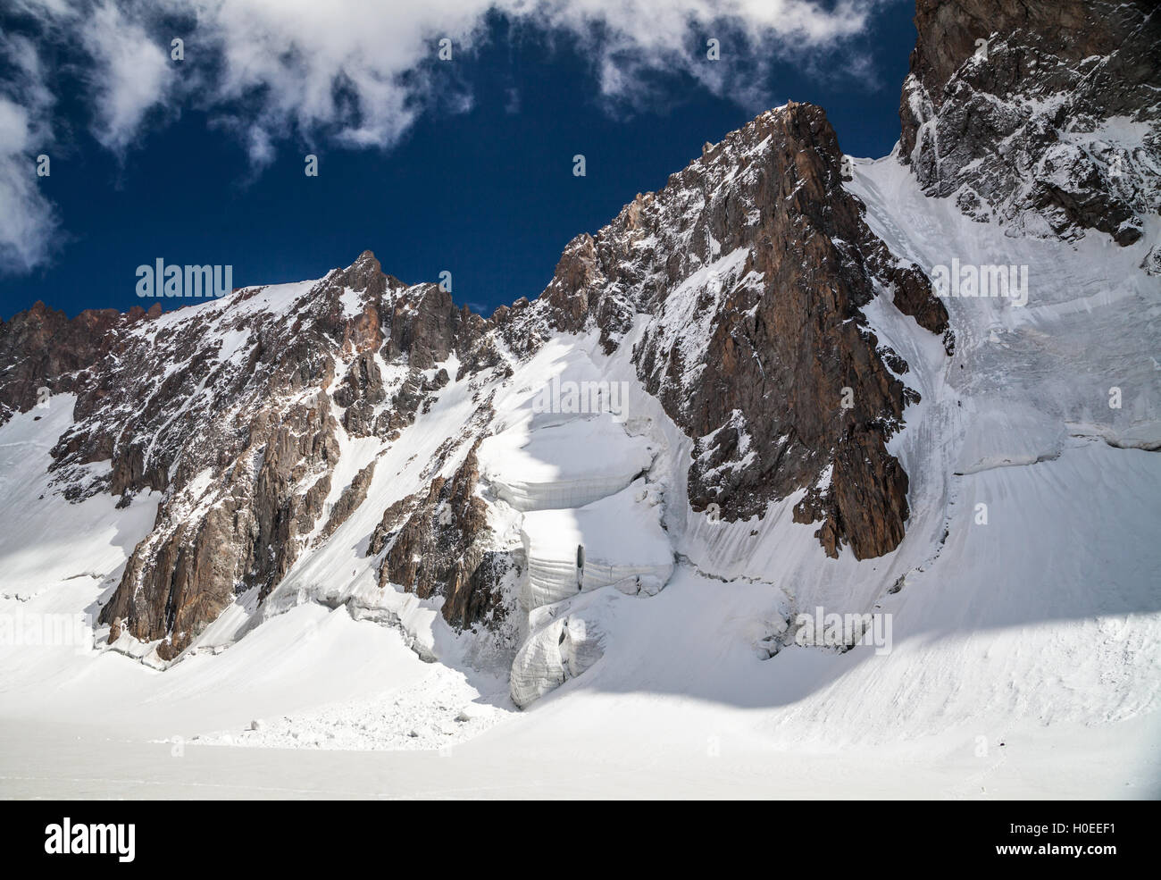 Magnifique paysage de montagne Banque de photographies et d’images à ...