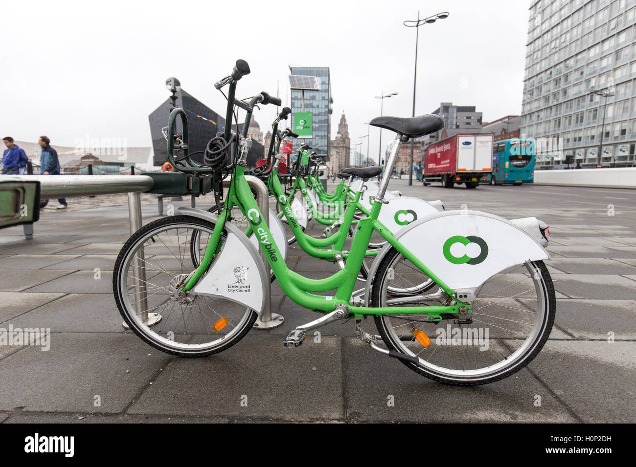 Liverpool city bikes Banque de photographies et d’images à haute ...