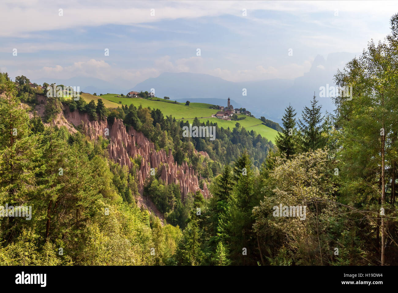 Pyramides de la terre, Renon, Tyrol du Sud, Italie Photo Stock - Alamy