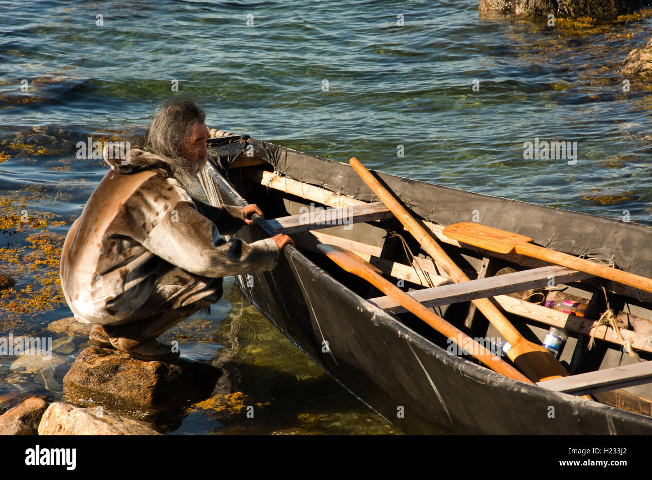 Traditional inuit kayak Banque de photographies et d’images à haute ...