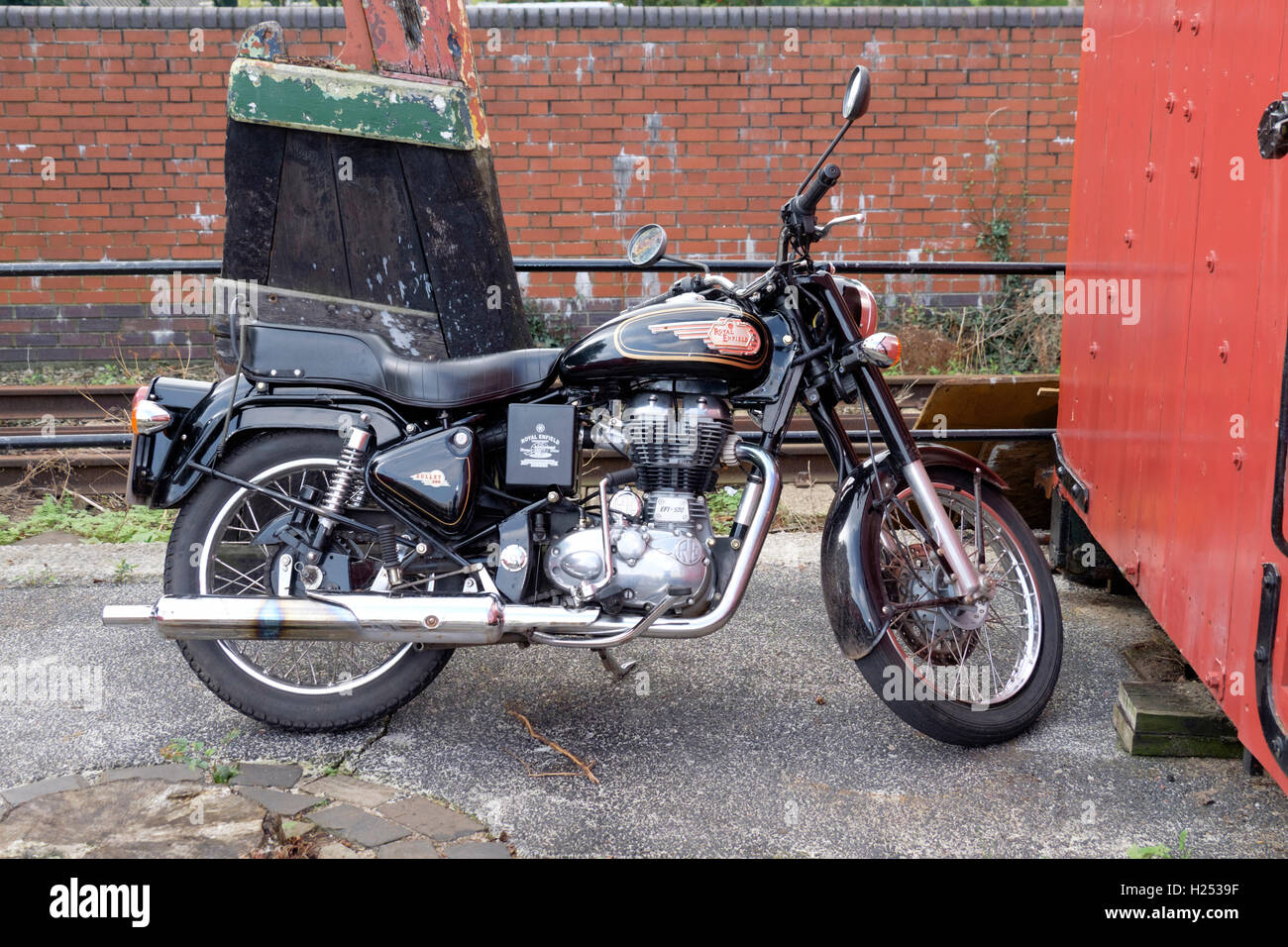 Royal enfield bullet india Banque de photographies et d’images à haute ...