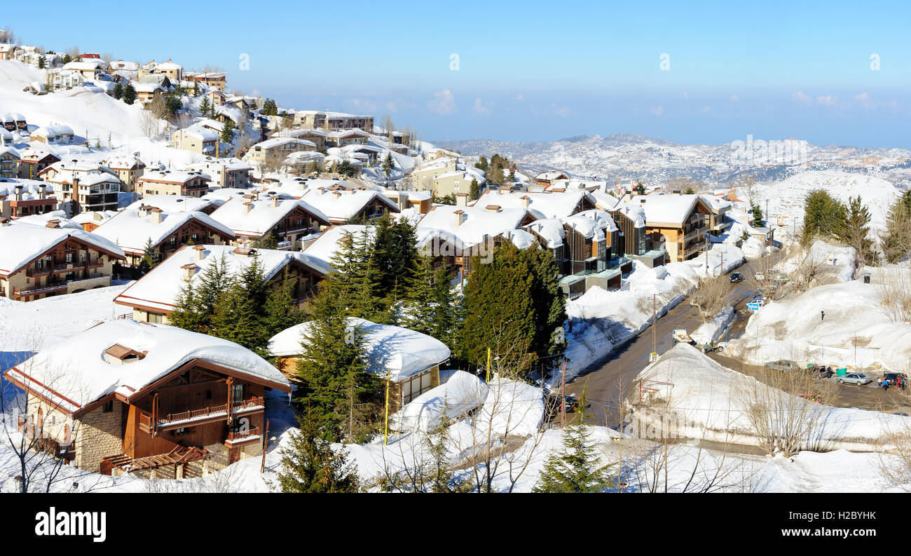 Station de ski de Faraya ou Mzaar Kfardebian au Liban en hiver ...