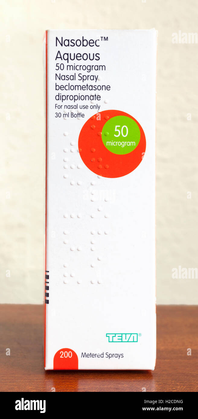 Spray nasal aqueux nasobec Banque de photographies et d’images à haute ...