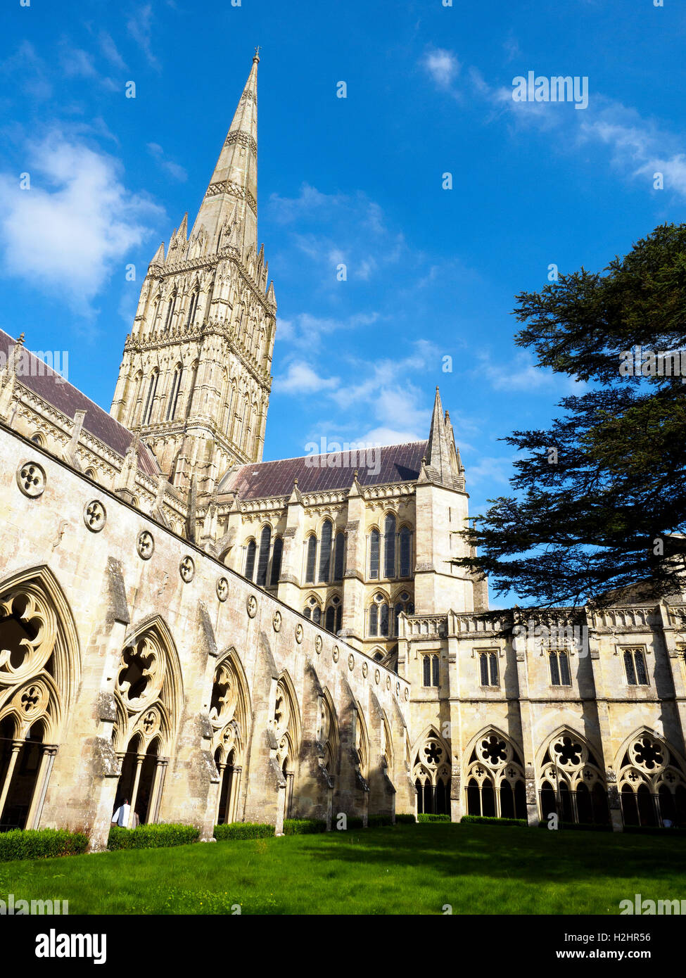La cathédrale de Salisbury ou Cathédrale de l'église de la Bienheureuse ...
