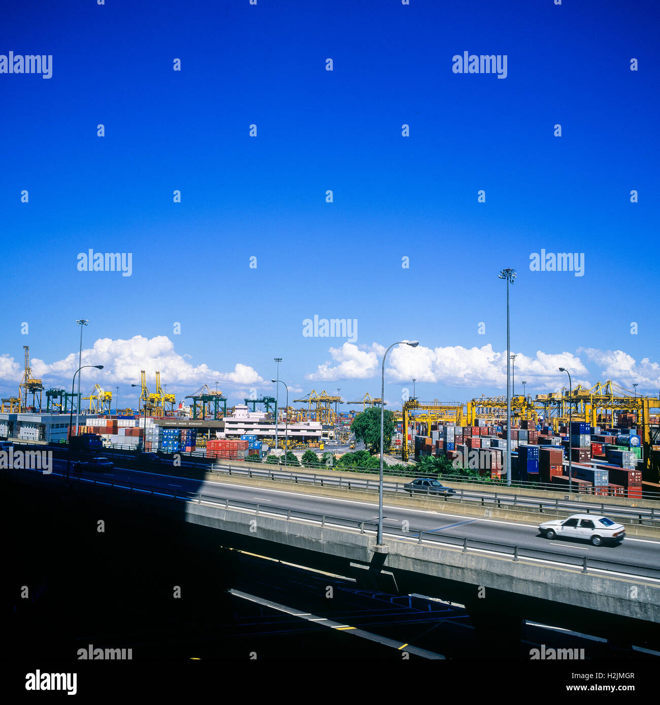L'autoroute urbaine et PSA container terminal port, Singapour Photo ...