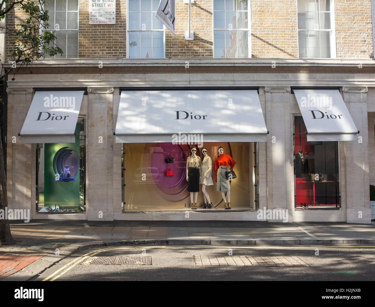 Dior building Banque de photographies et d’images à haute résolution ...